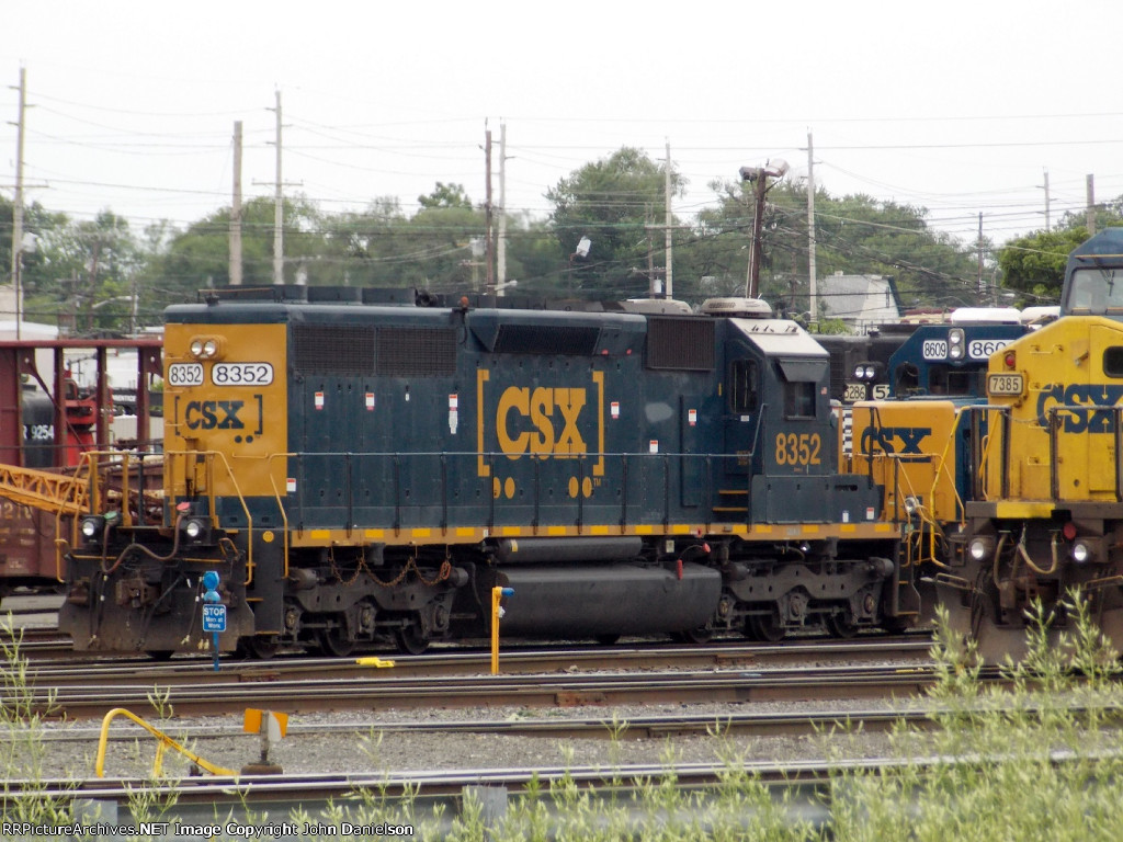 CSX 8352
